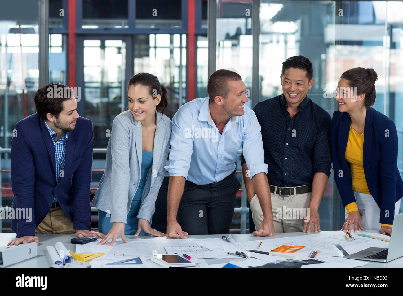 Real it company office discussion hi-res stock photography and images ...