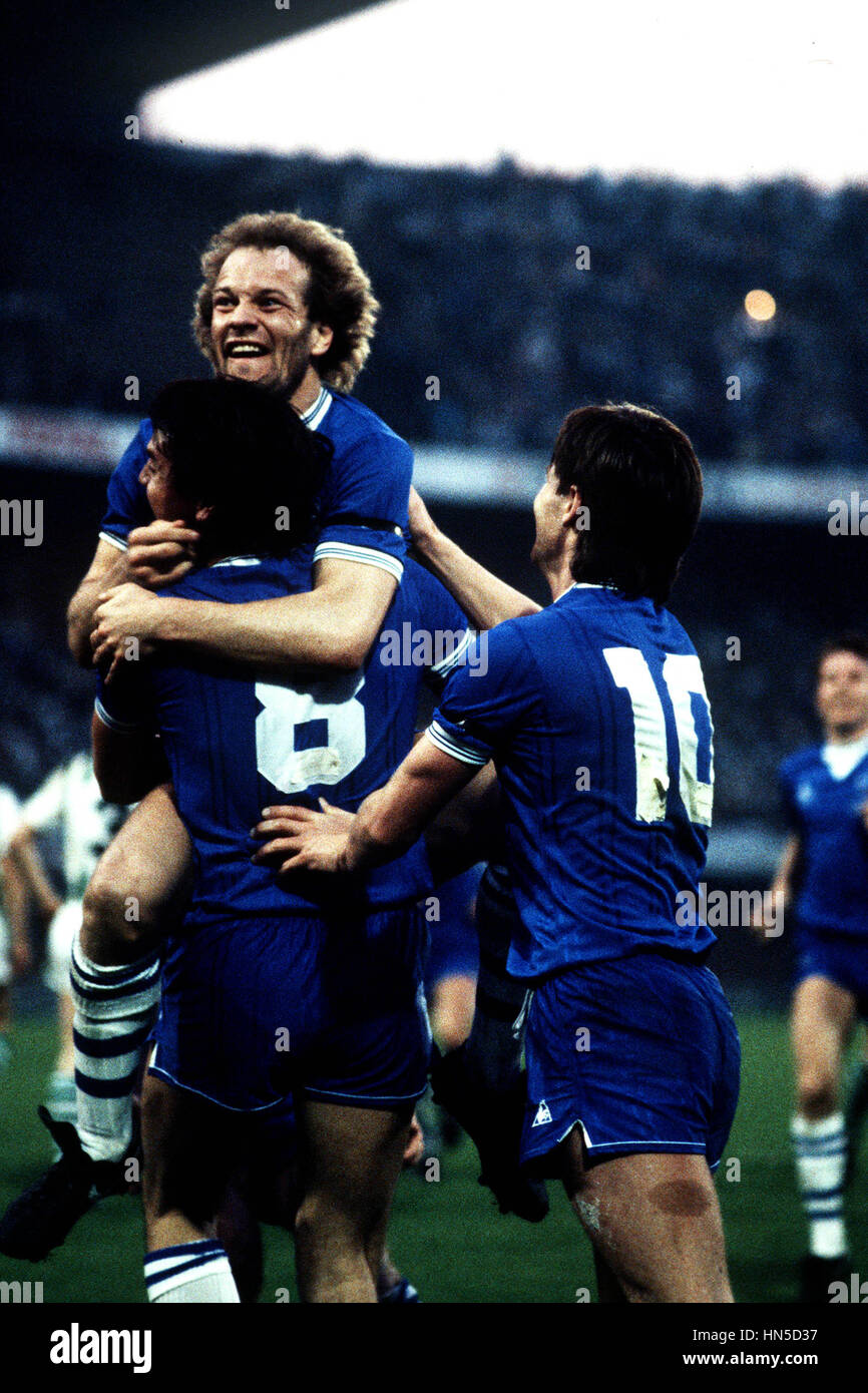 ANDY GRAY CELEBRATES GOAL EVERTON CUP WINNERS CUP FINAL 01 May 1985 ...