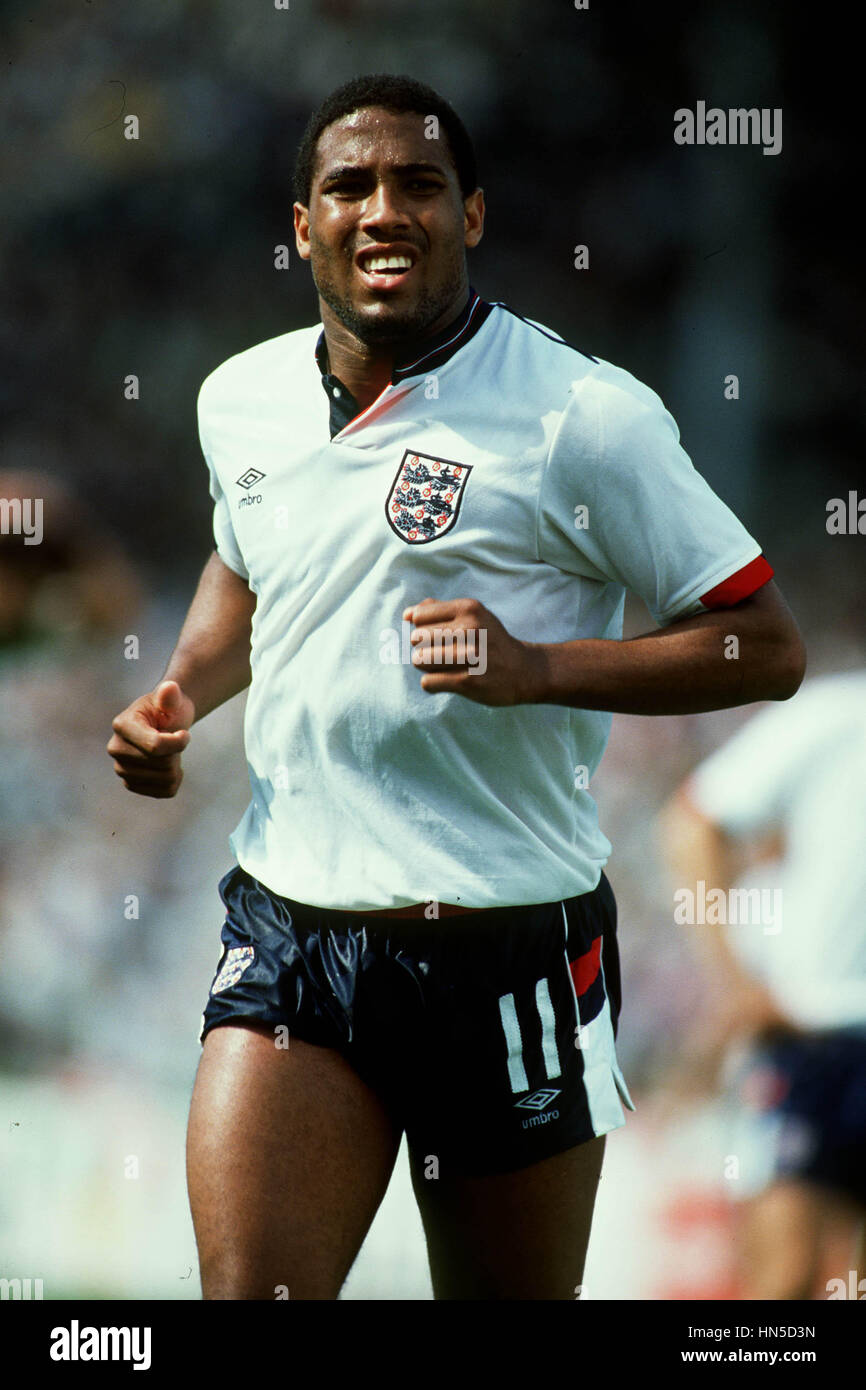 John barnes england hi-res stock photography and images - Alamy