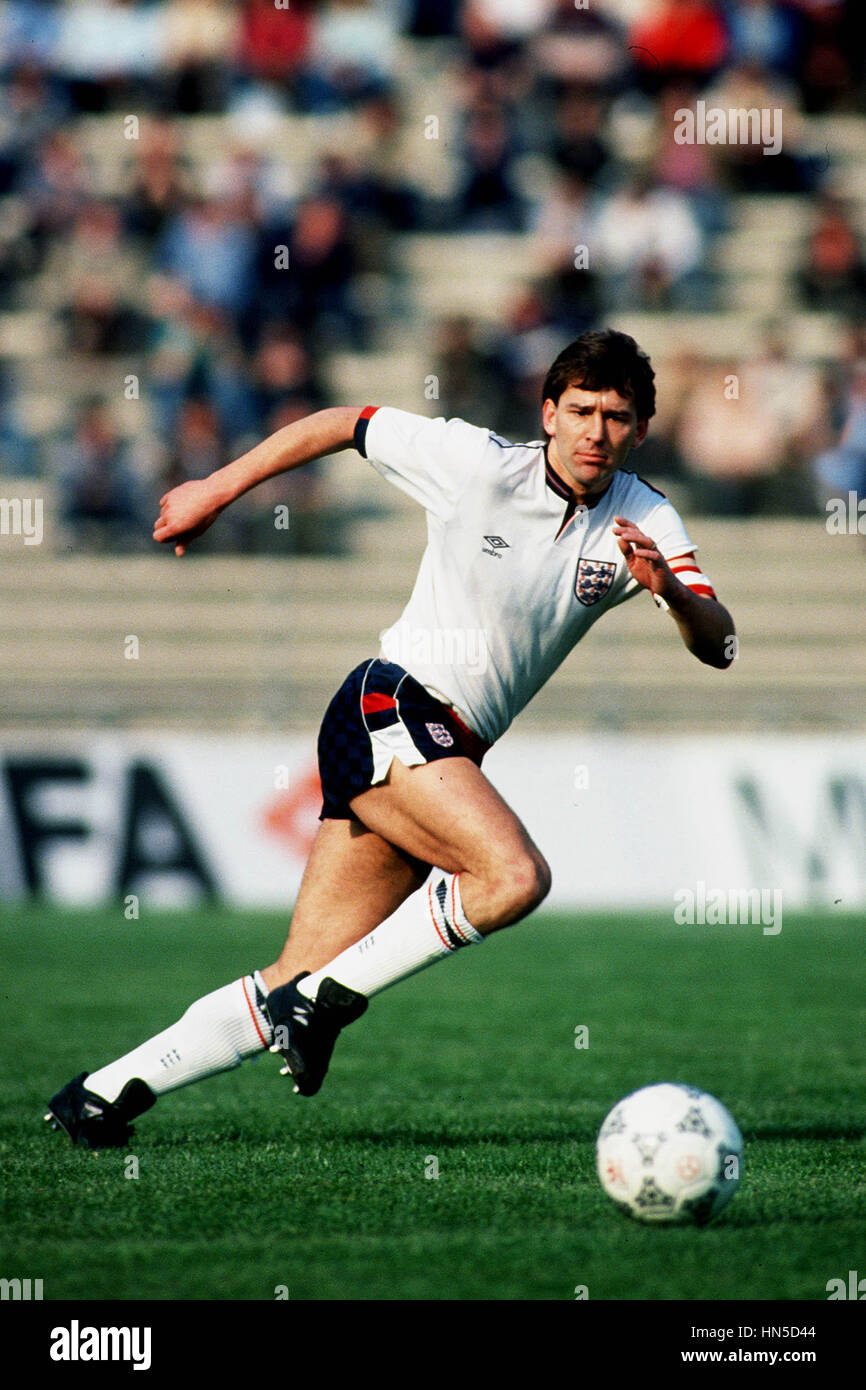 BRYAN ROBSON ENGLAND & MANCHESTER UNITED 01 May 1988 Stock Photo - Alamy