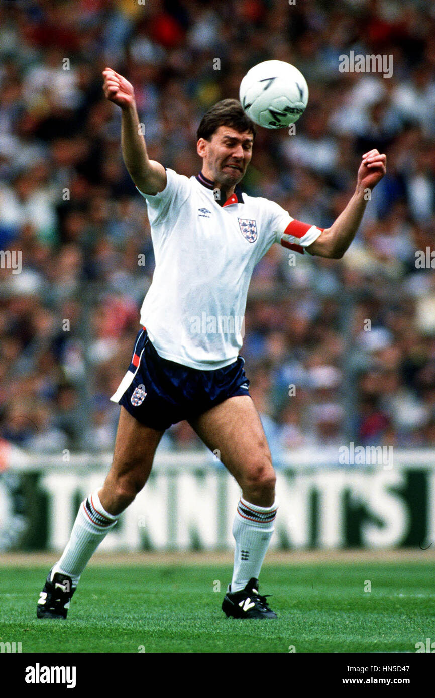 Bryan robson manchester united 1989 hi-res stock photography and images ...