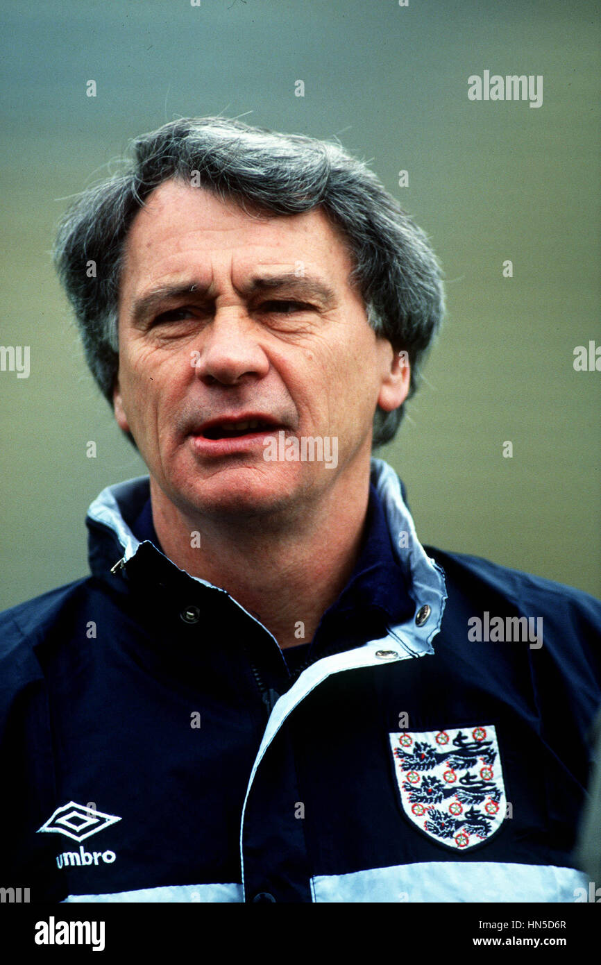 Bobby england manager 01 april hi-res stock photography and images - Alamy