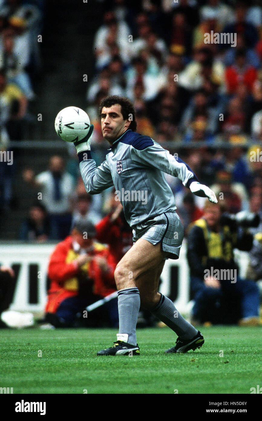 Peter shilton hi-res stock photography and images - Alamy
