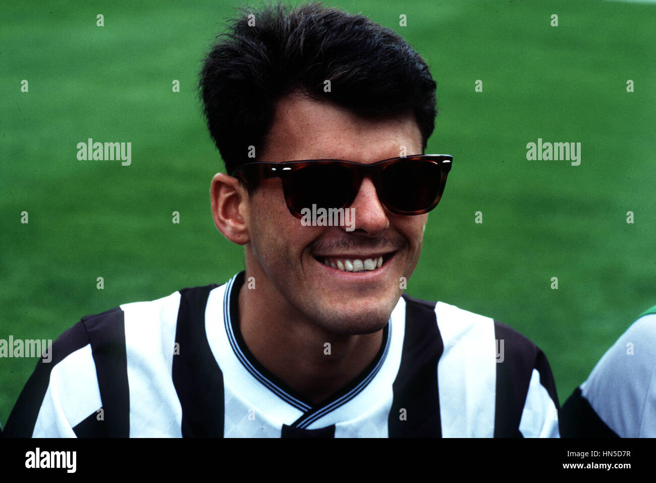 DARREN JACKSON NEWCASTLE UNITED FC 01 July 1988 Stock Photo - Alamy