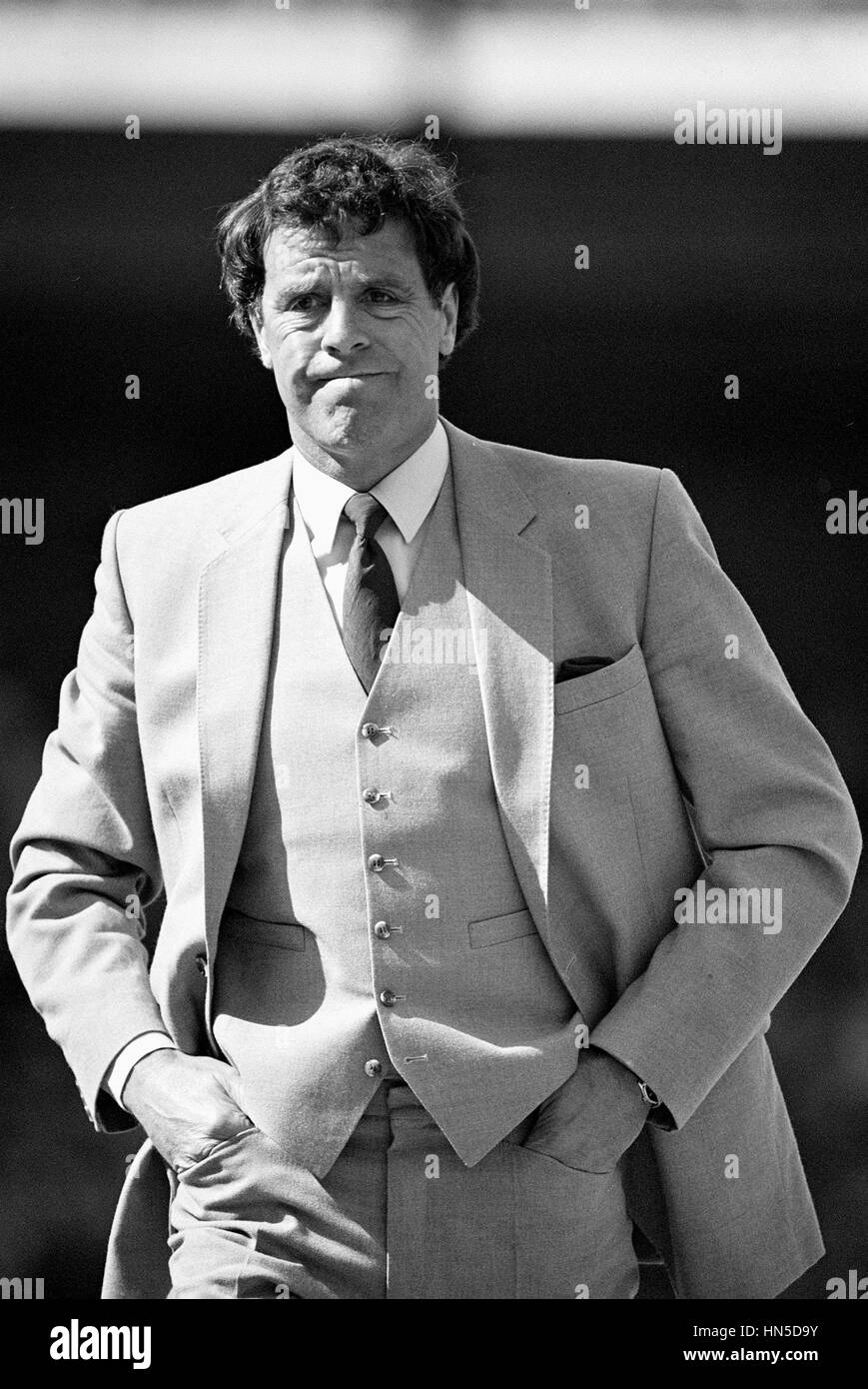 Wales england football Black and White Stock Photos & Images - Alamy