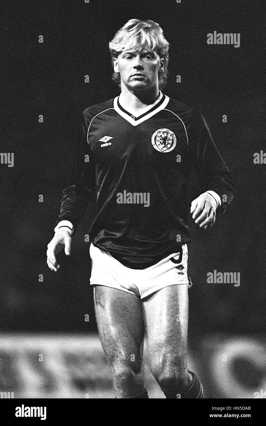 MO JOHNSON SCOTLAND & GLASGOW CELTIC FC 21 December 1984 Stock Photo ...