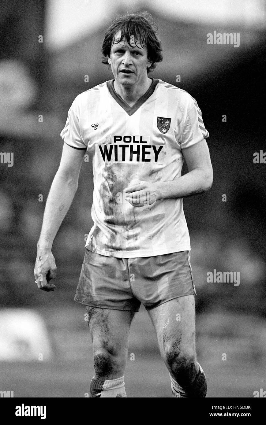 MICK CHANNON NORWICH CITY FC 01 February 1985 Stock Photo - Alamy