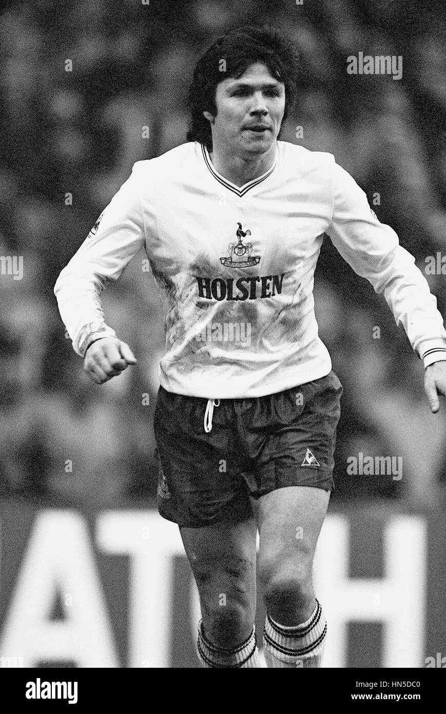 STEVE PERRYMAN TOTTENHAM HOTSPUR FC 21 February 1985 Stock Photo - Alamy