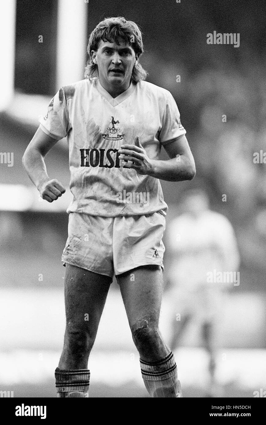 GARY MABBUTT TOTTENHAM HOTSPUR FC 21 February 1985 Stock Photo - Alamy