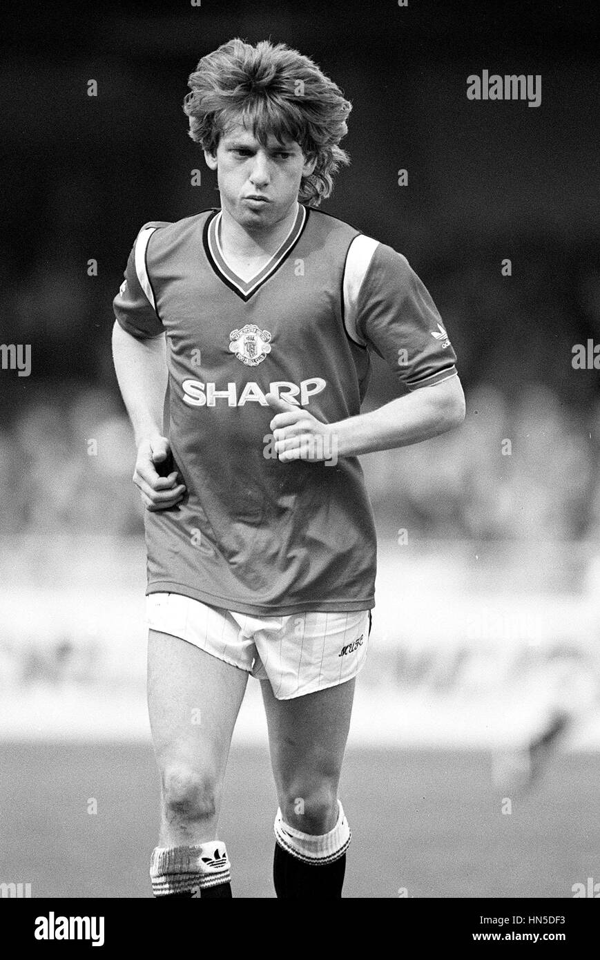 JESPER OLSEN MANCHESTER UNITED FC 16 April 1985 Stock Photo - Alamy