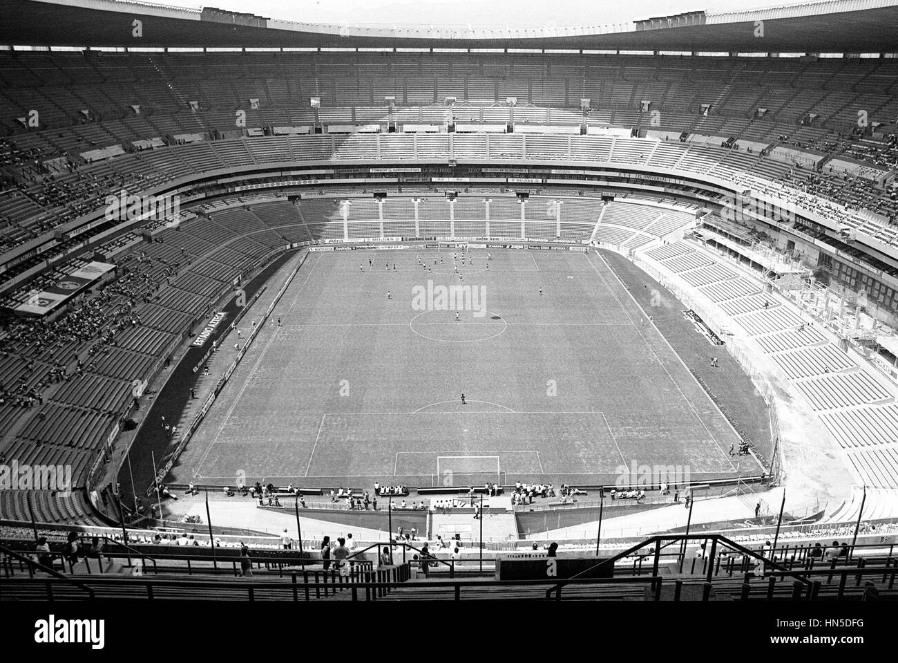 AZTEC STADIUM AZTEC STADIUM MEXICO 16 June 1985 Stock Photo - Alamy