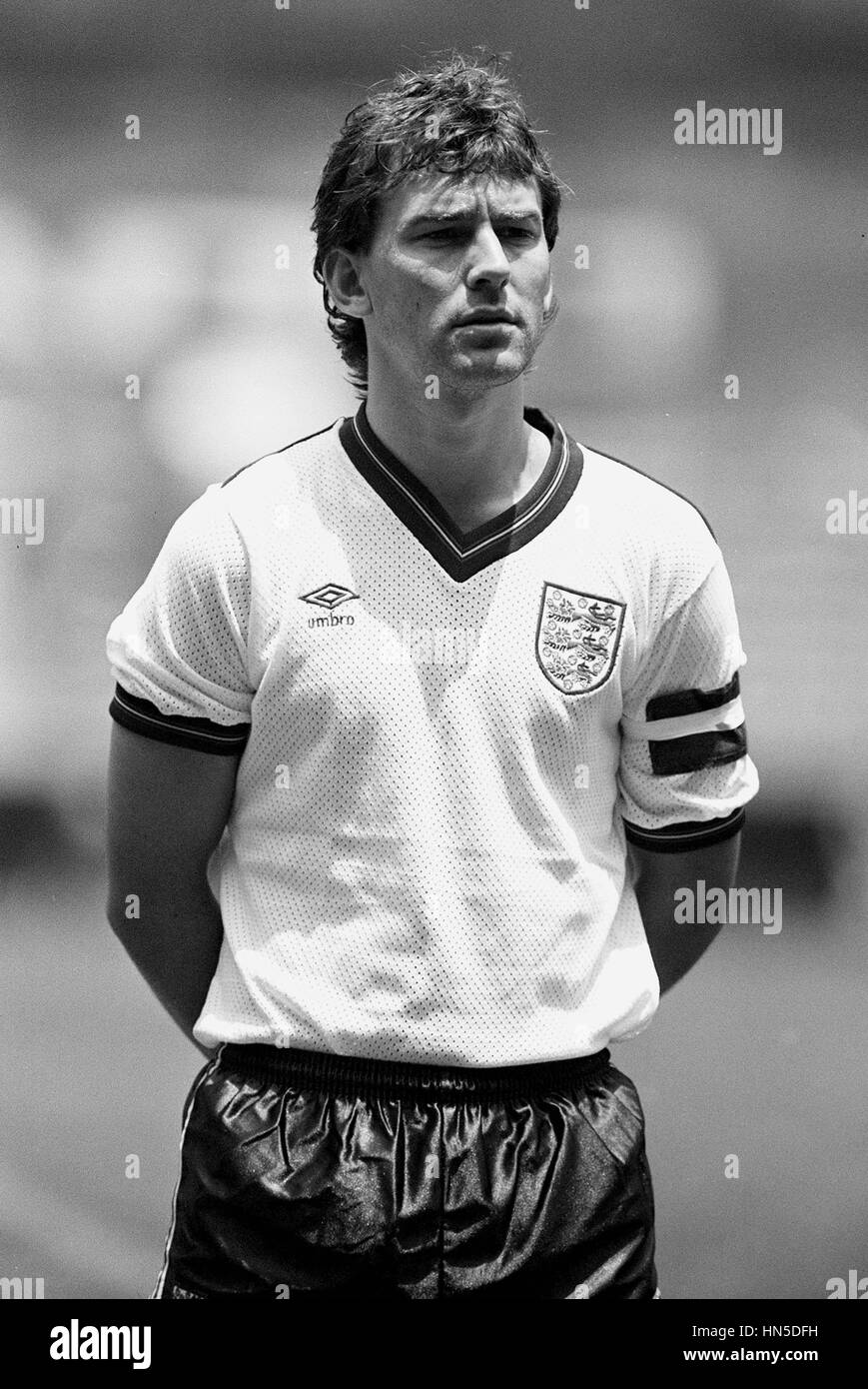 Bryan robson england hi-res stock photography and images - Alamy