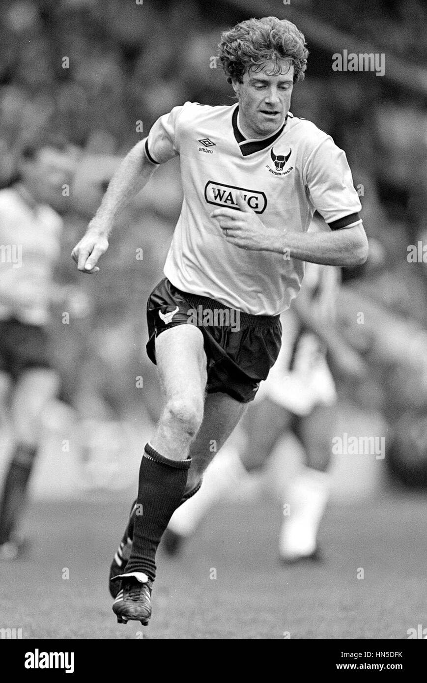 TREVOR HEBBERD OXFORD UNITED FC 16 September 1985 Stock Photo - Alamy