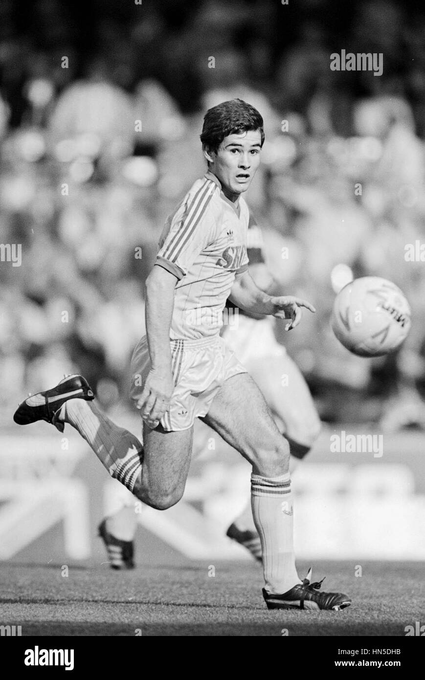 NIGEL CLOUGH NOTTINGHAM FOREST FC 16 October 1985 Stock Photo - Alamy