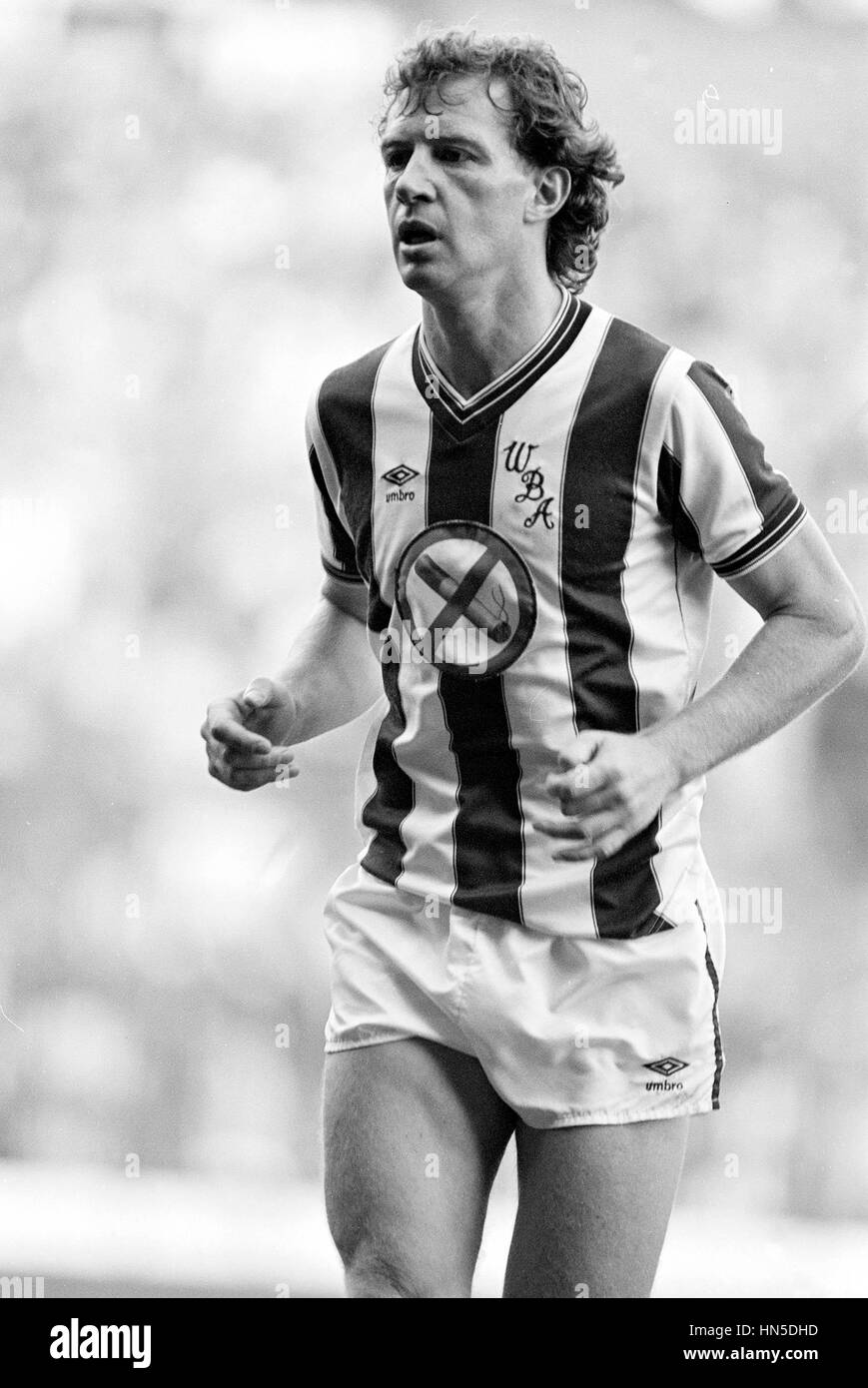 JIMMY NICHOLL WEST BROMWICH ALBION FC 16 October 1985 Stock Photo - Alamy