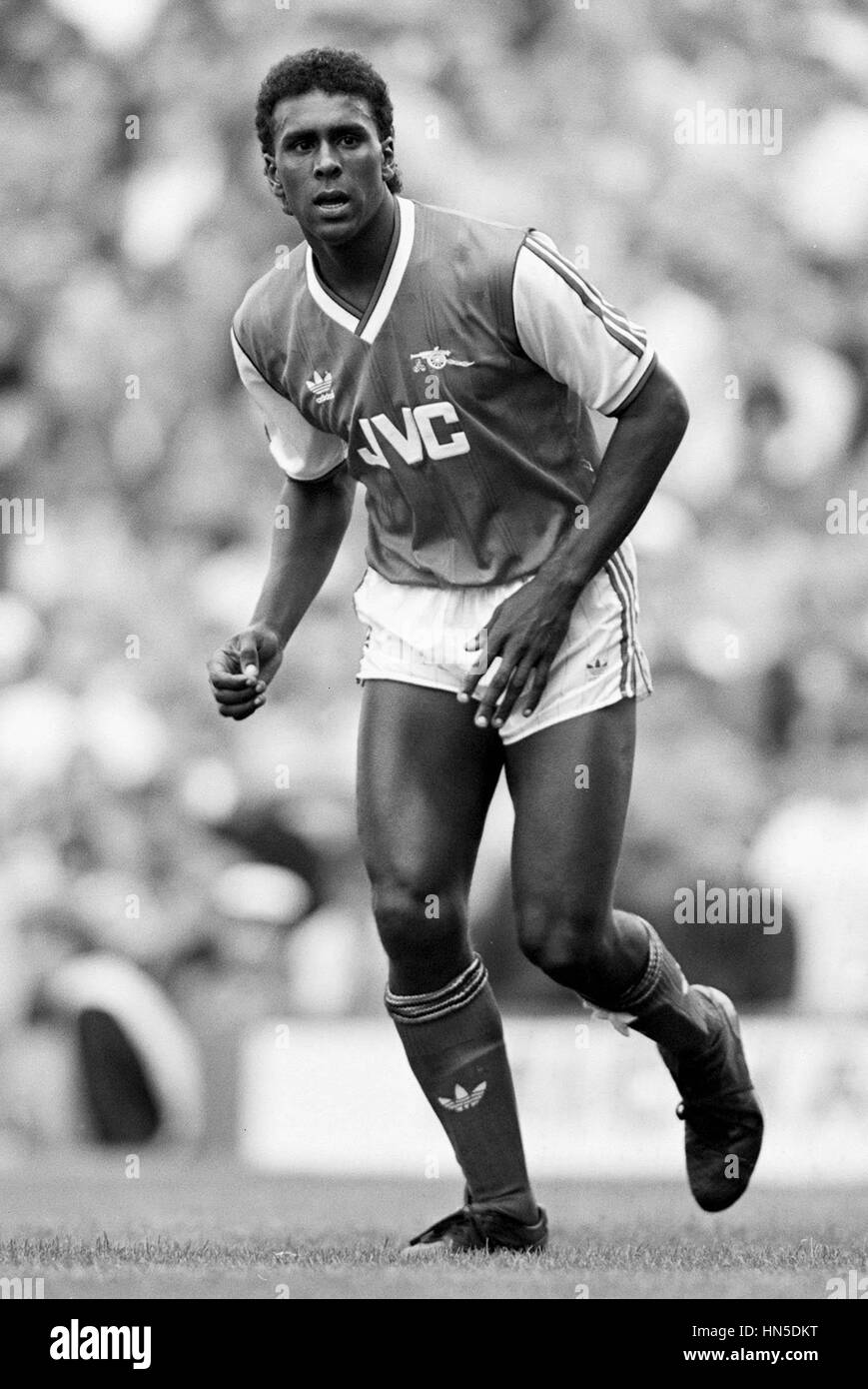 DAVID ROCASTLE ARSENAL FC 09 August 1986 Stock Photo - Alamy