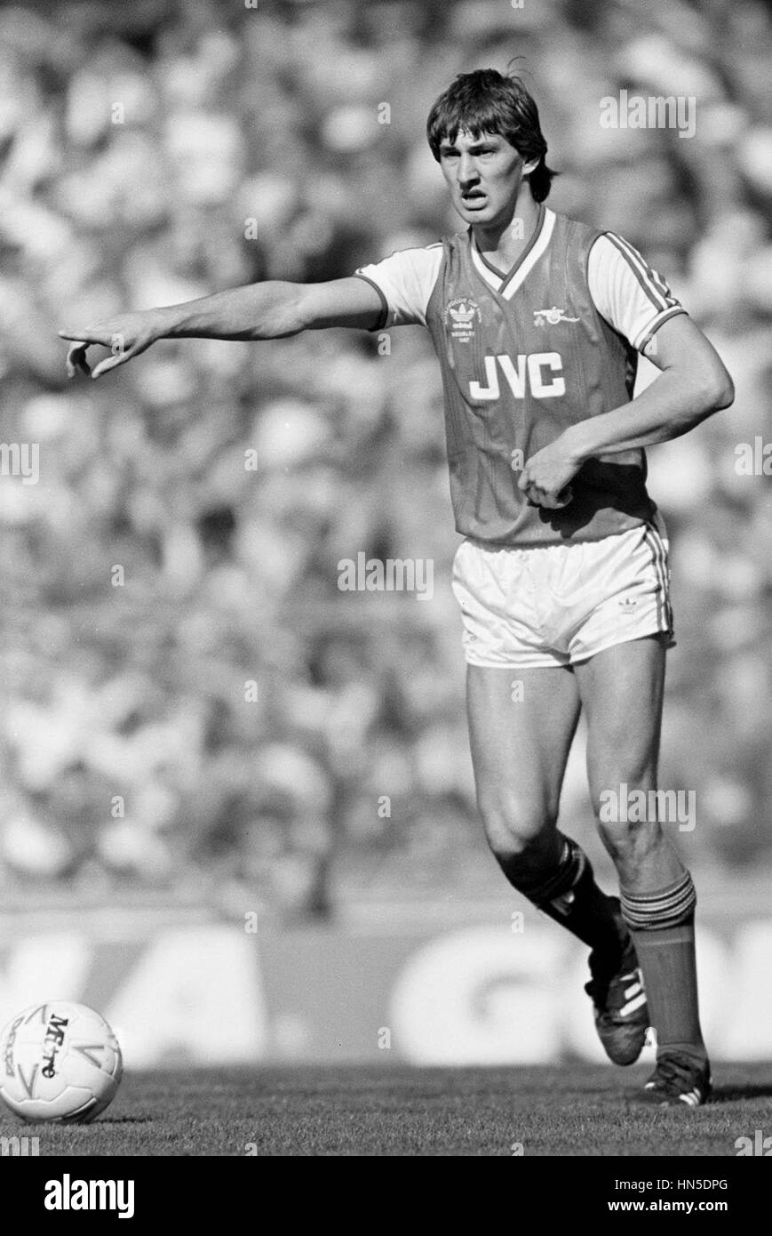 Tony adams arsenal Black and White Stock Photos & Images - Alamy