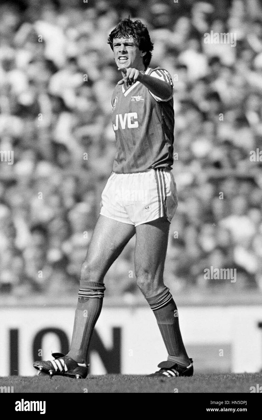 David o'leary arsenal fc hi-res stock photography and images - Alamy