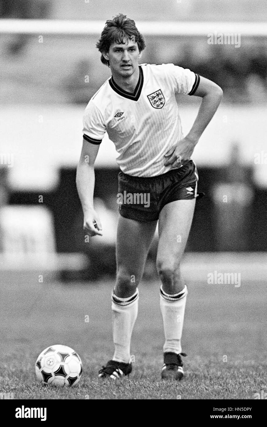 Tony adams arsenal Black and White Stock Photos & Images - Alamy
