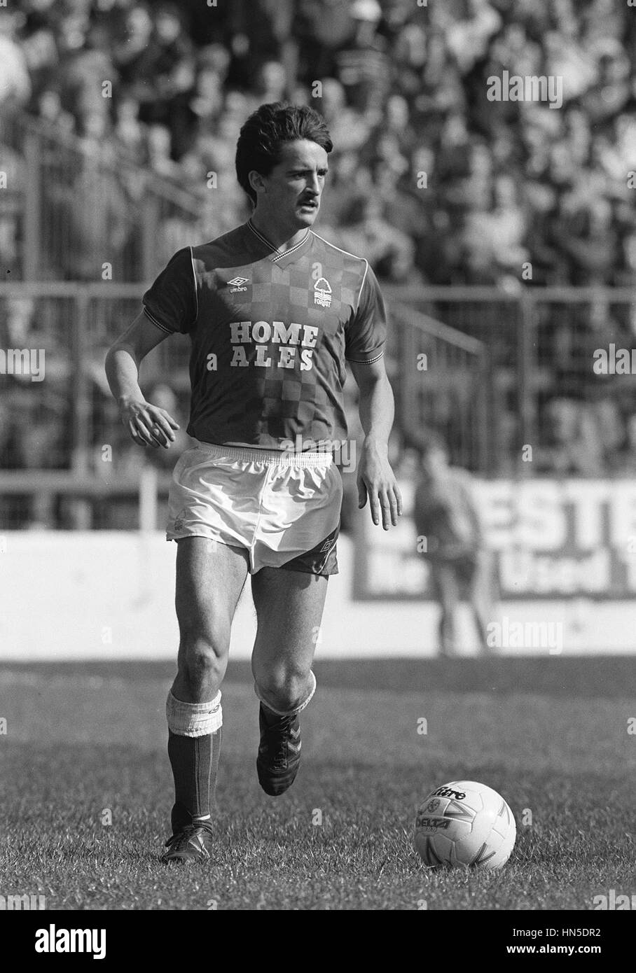 GARY FLEMING NOTTINGHAM FOREST FC 13 September 1987 Stock Photo - Alamy