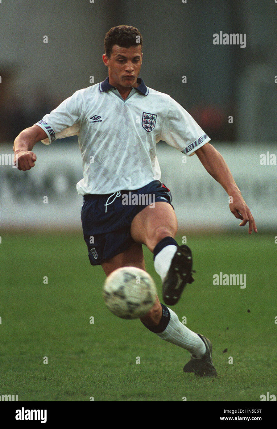 KEITH CURLE ENGLAND & MANCHESTER CITY FC 05 May 1992 Stock Photo - Alamy