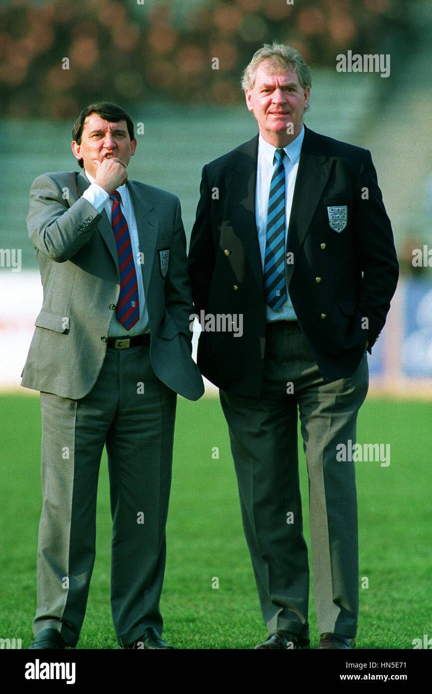 Lawrie mcmenemy hi-res stock photography and images - Alamy