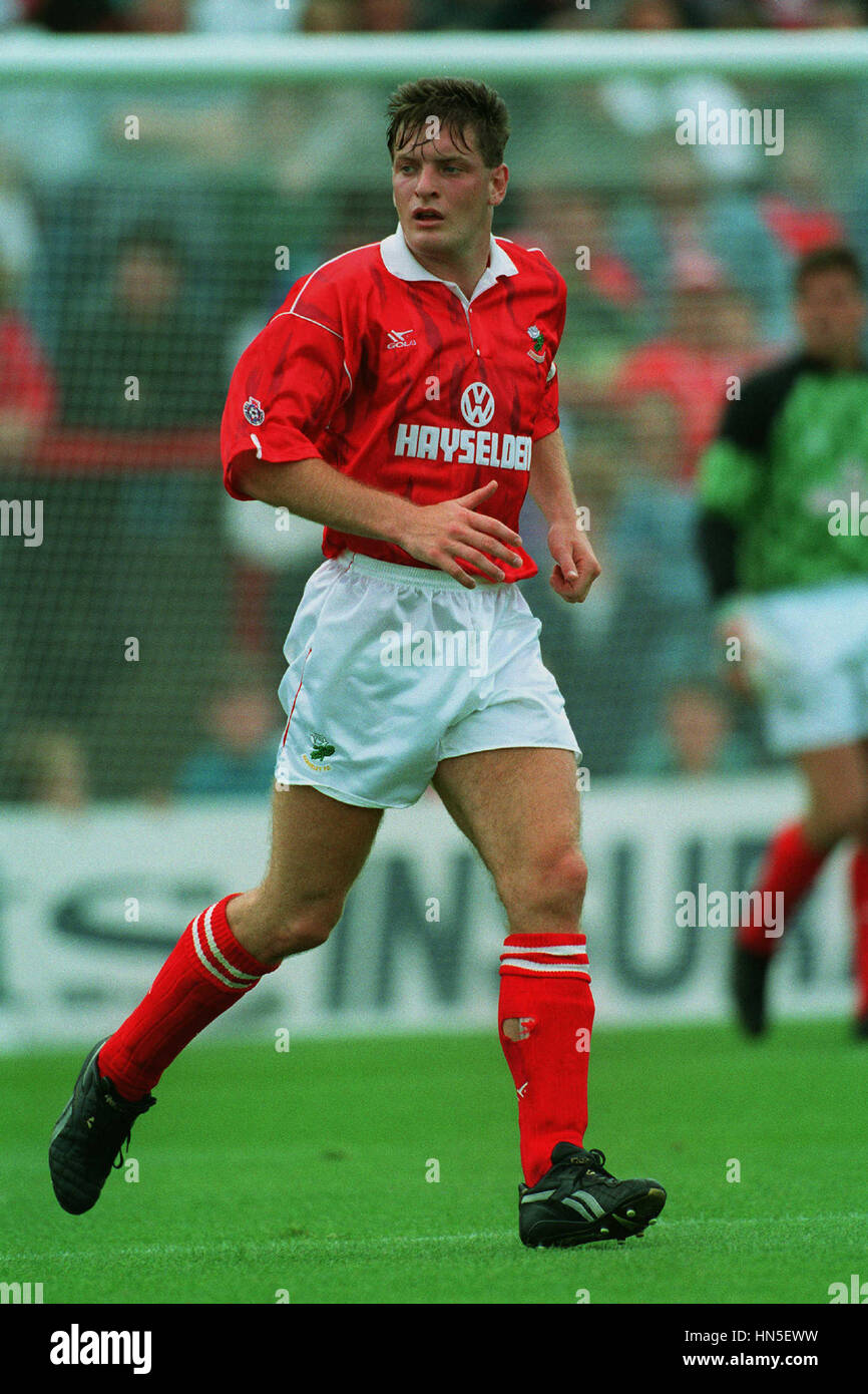 GERRY TAGGART BARNSLEY FC 18 August 1992 Stock Photo - Alamy