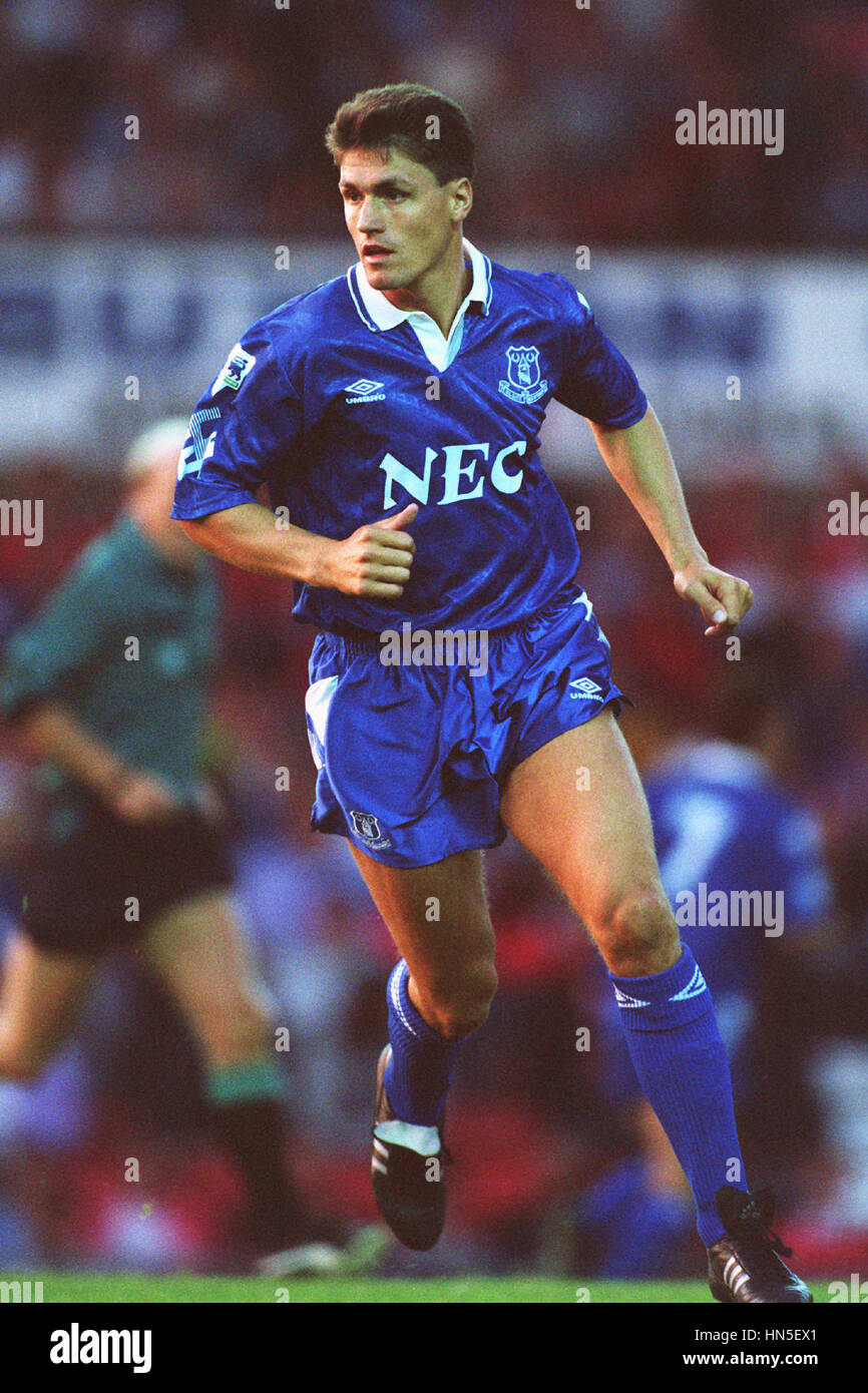 Paul rideout everton hi-res stock photography and images - Alamy