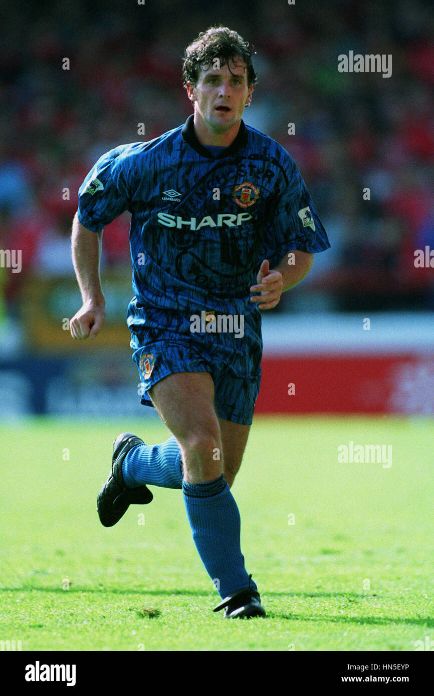 MARK HUGHES MANCHESTER UNITED FC 30 August 1992 Stock Photo - Alamy