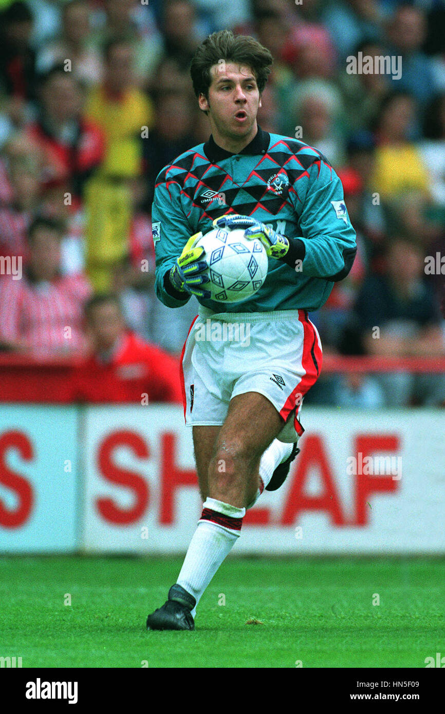 SIMON TRACEY SHEFFIELD UNITED FC 30 August 1992 Stock Photo - Alamy