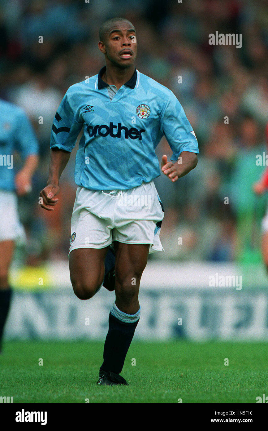 FITZROY SIMPSON MANCHESTER CITY FC 01 September 1992 Stock Photo - Alamy
