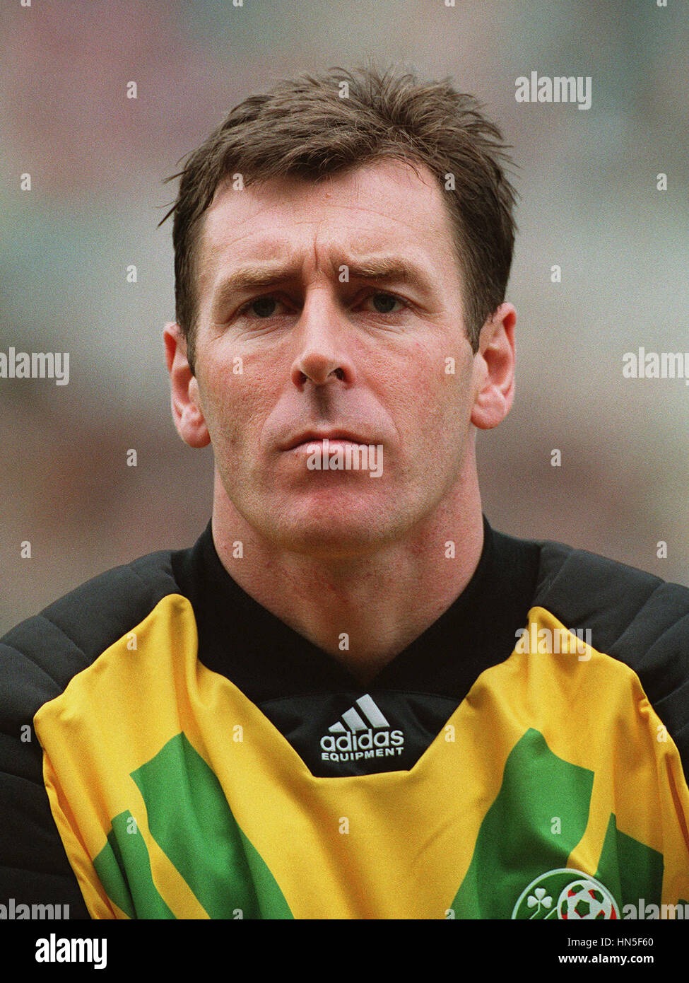 PAT BONNER EIRE & GLASGOW CELTIC FC 14 September 1992 Stock Photo - Alamy