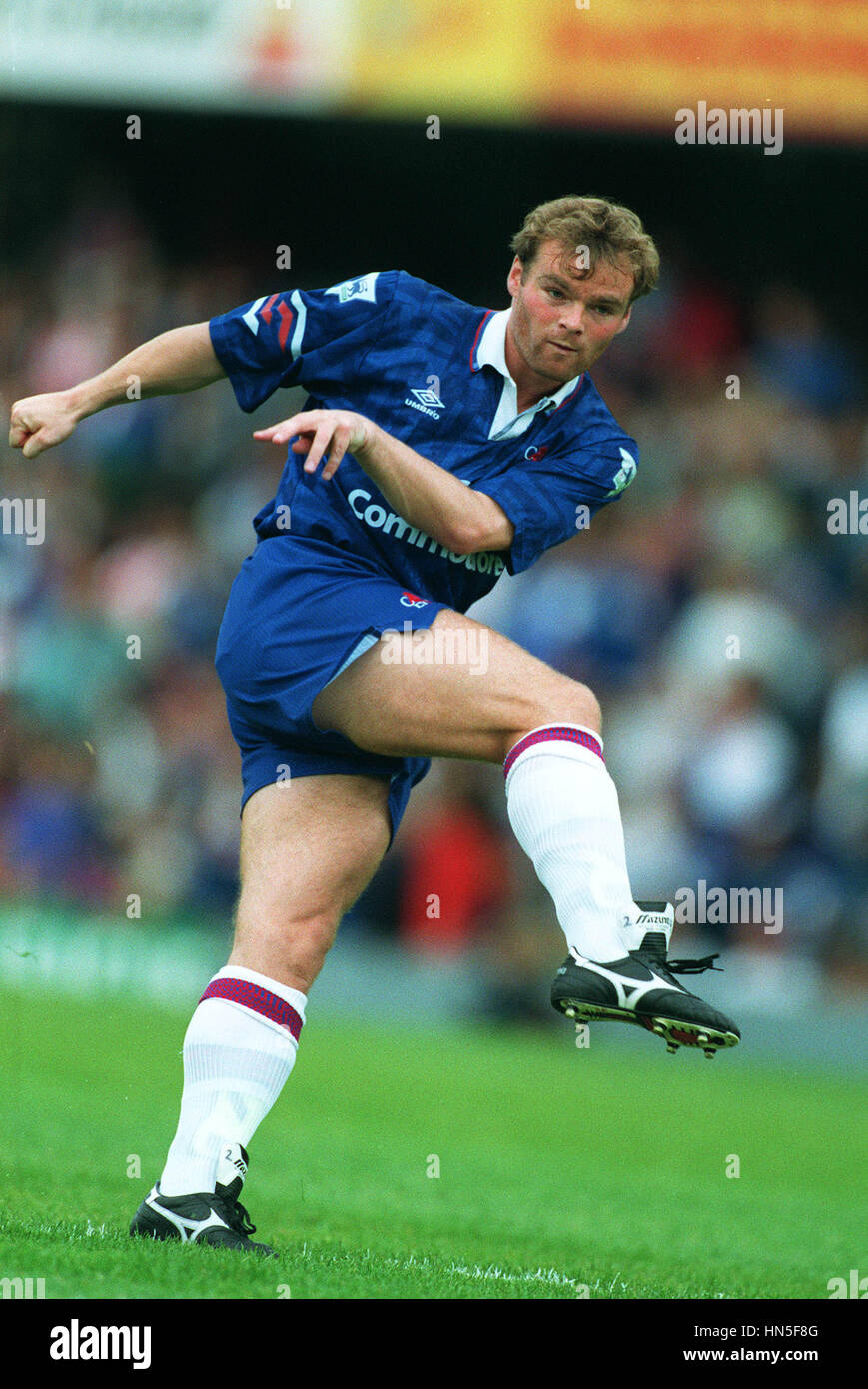 ROBERT FLECK CHELSEA FC 18 September 1992 Stock Photo - Alamy