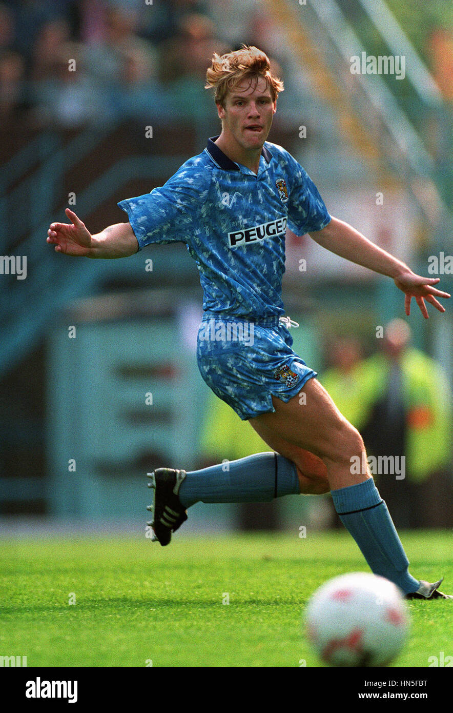 ANDY PEARCE COVENTRY CITY FC 28 September 1992 Stock Photo - Alamy
