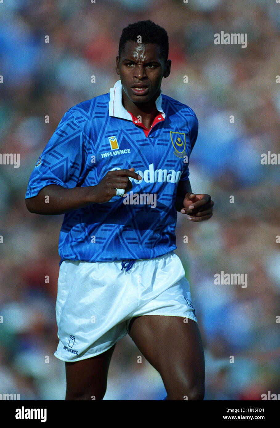 DARRYL POWELL PORTSMOUTH FC 29 September 1992 Stock Photo - Alamy