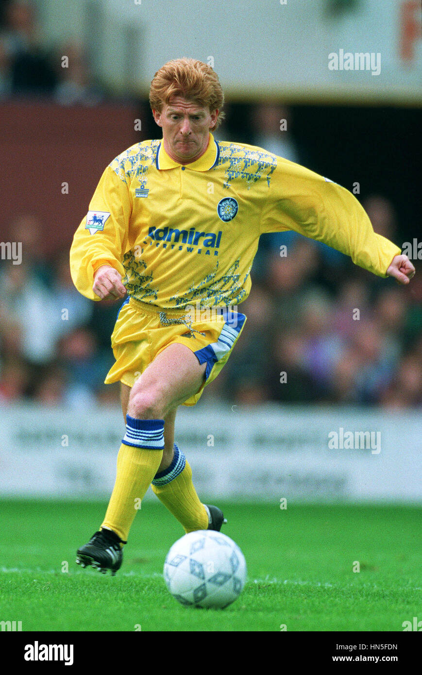 GORDON STRACHAN LEEDS UNITED FC 05 October 1992 Stock Photo - Alamy GORDON STRACHAN LEEDS UNITED FC 05 October 1992 Stock Photo - Alamy