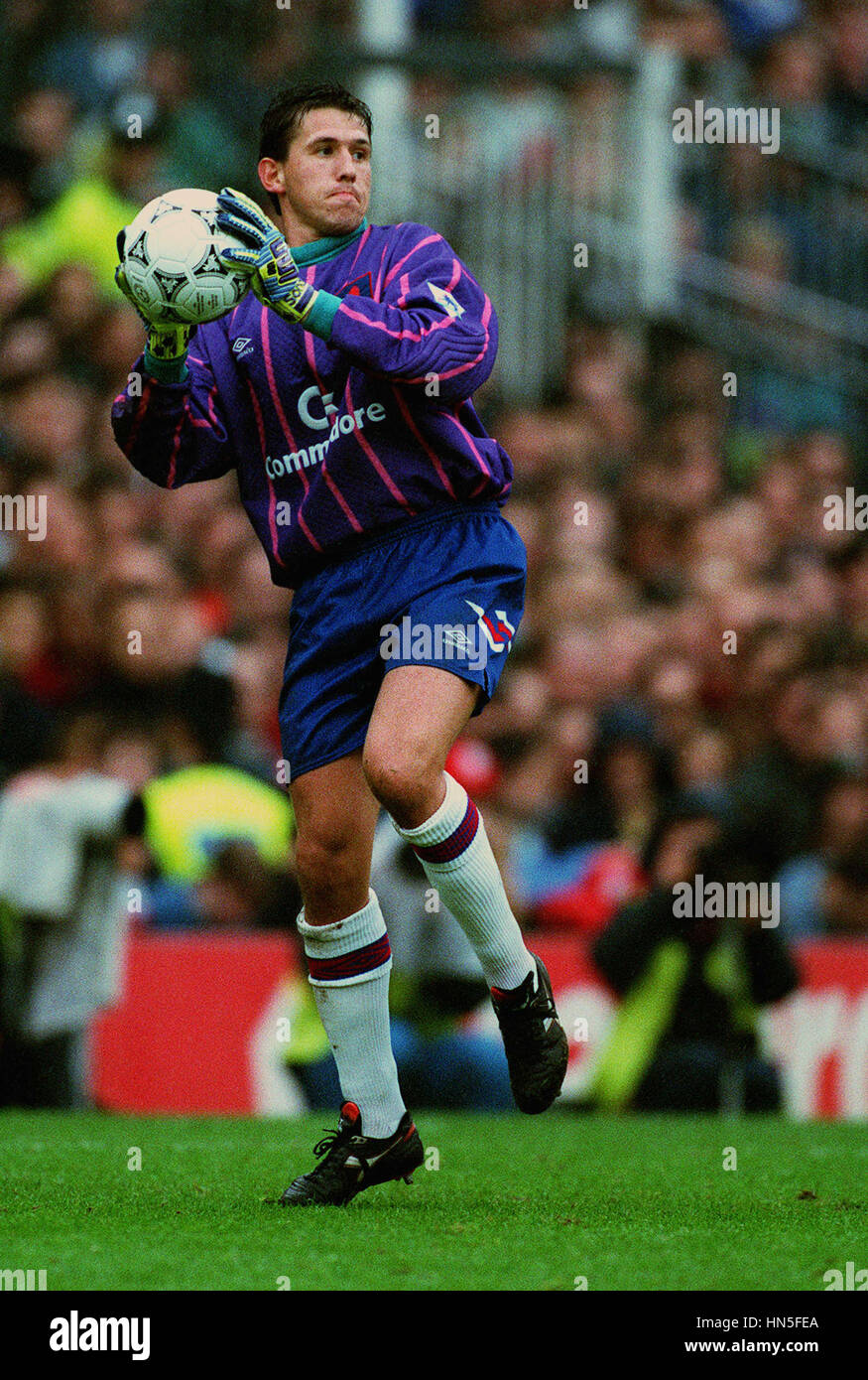 KEVIN HITCHCOCK CHELSEA FC 06 October 1992 Stock Photo - Alamy