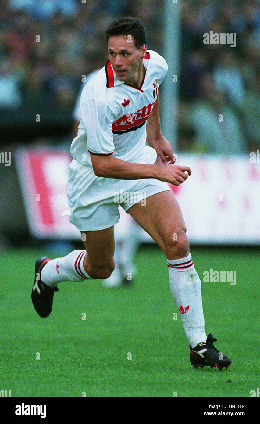 Van basten ac milan hi-res stock photography and images - Alamy
