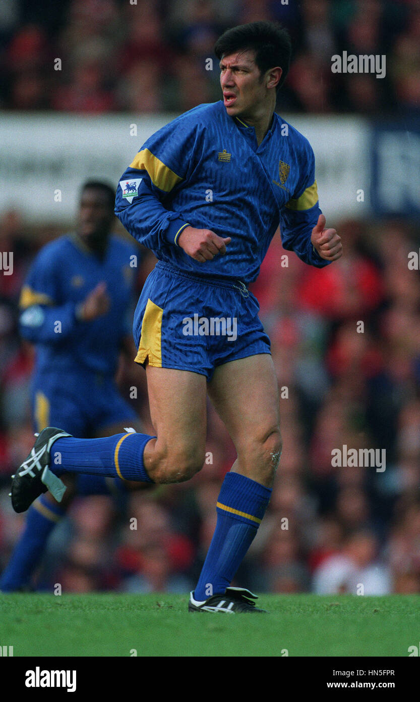 LAURIE SANCHEZ WIMBLEDON FC 10 November 1992 Stock Photo - Alamy