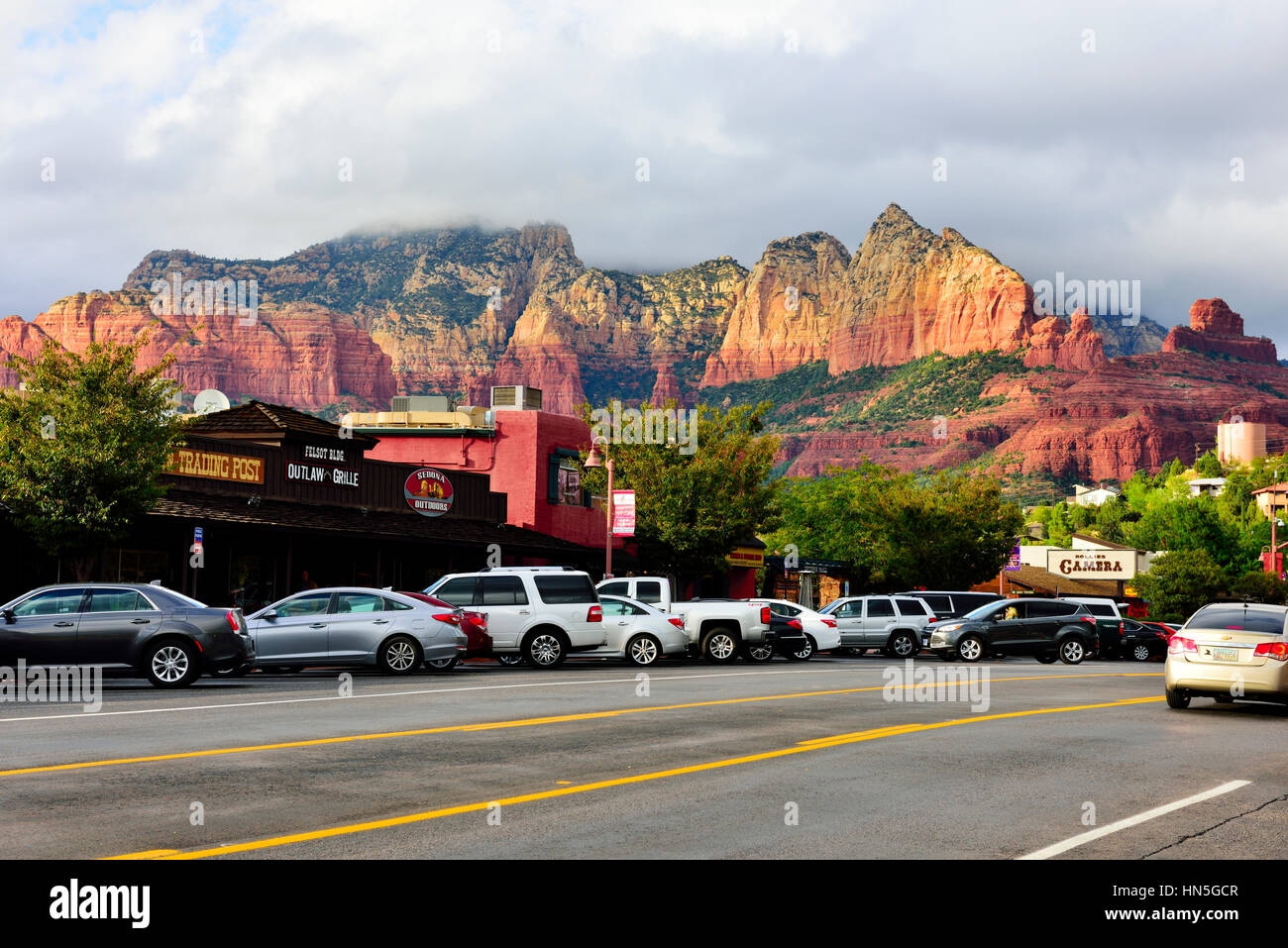 Town of Sedona, Arizona with impressive red rock mountains immediatly ...