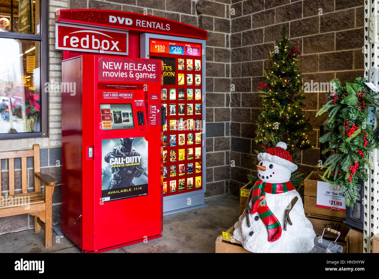 Redbox machine hi-res stock photography and images - Alamy
