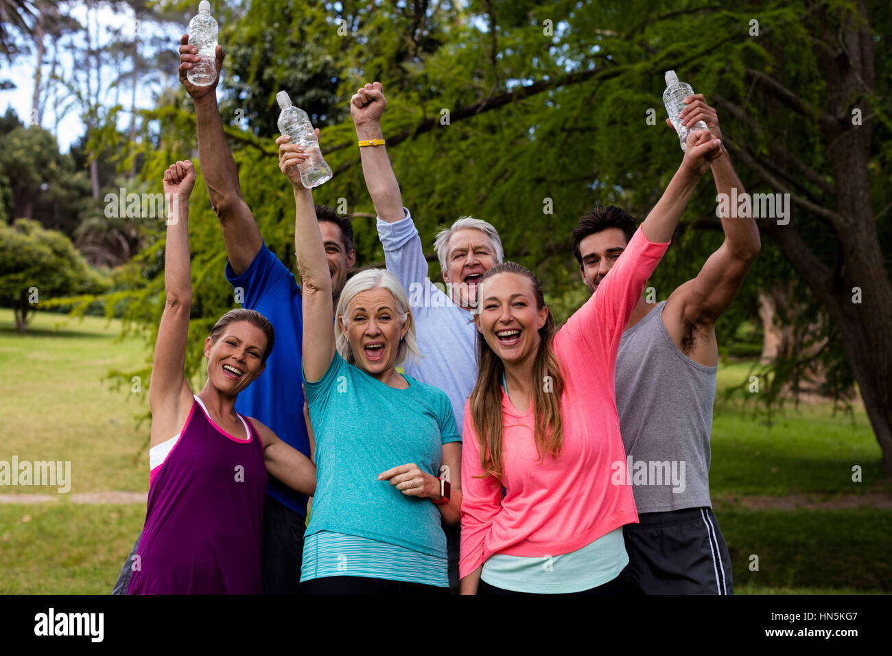 Group of people standing together hi-res stock photography and images ...