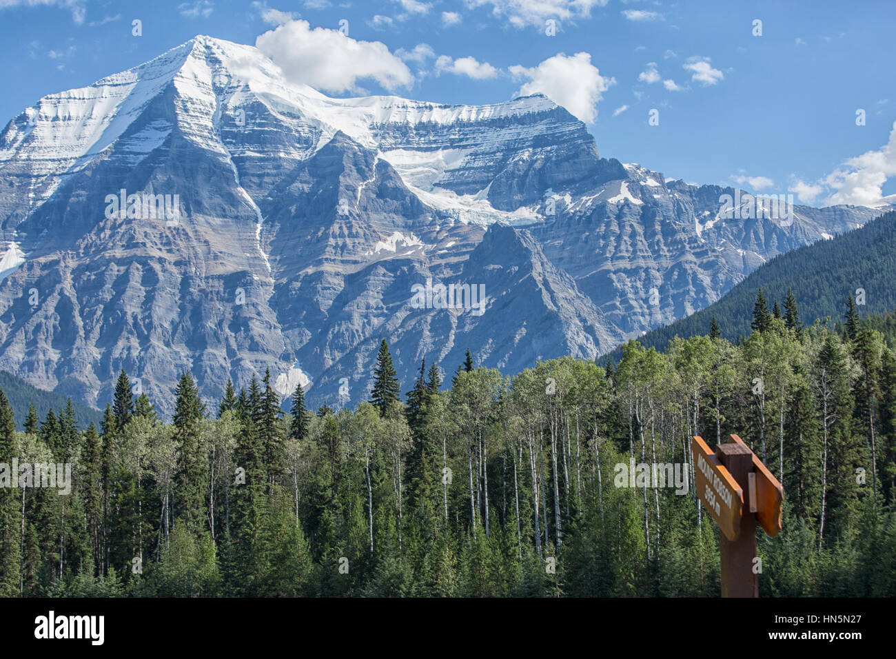 Mount Robson, Mount Robson Provincial Park, British Columbia, Canada ...