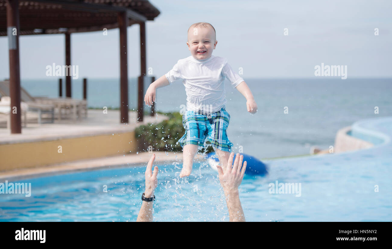 Family mexico pool hi-res stock photography and images - Alamy