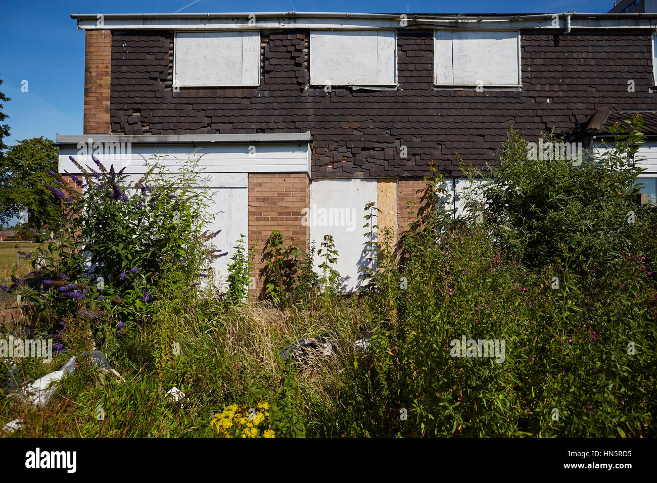 Social housing in greater manchester hi-res stock photography and ...