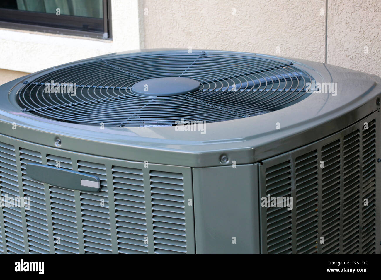 Ac unit hi-res stock photography and images - Alamy