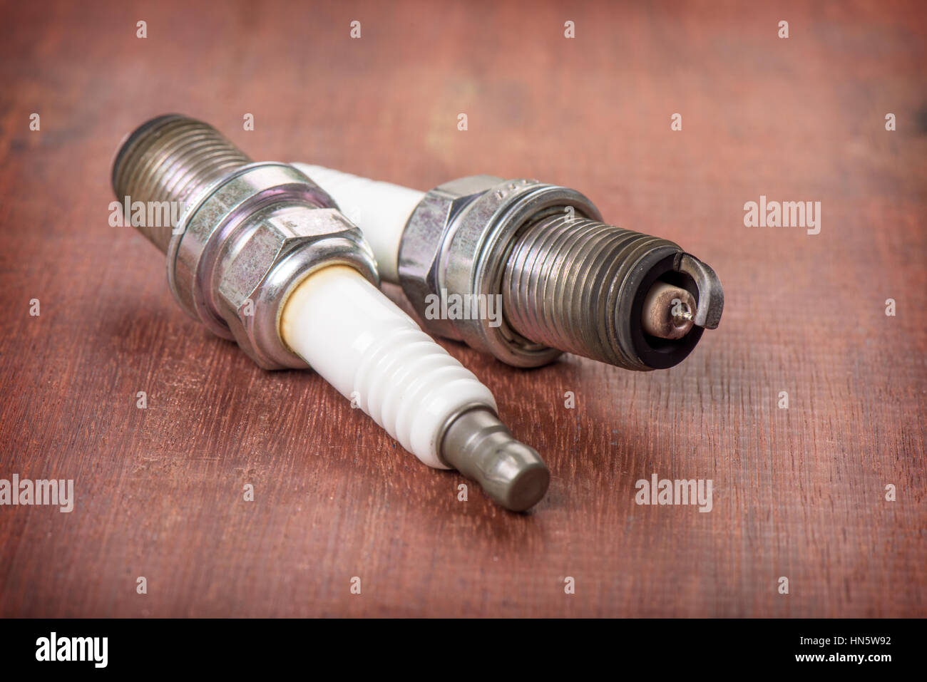 Used spark plugs hi-res stock photography and images - Alamy