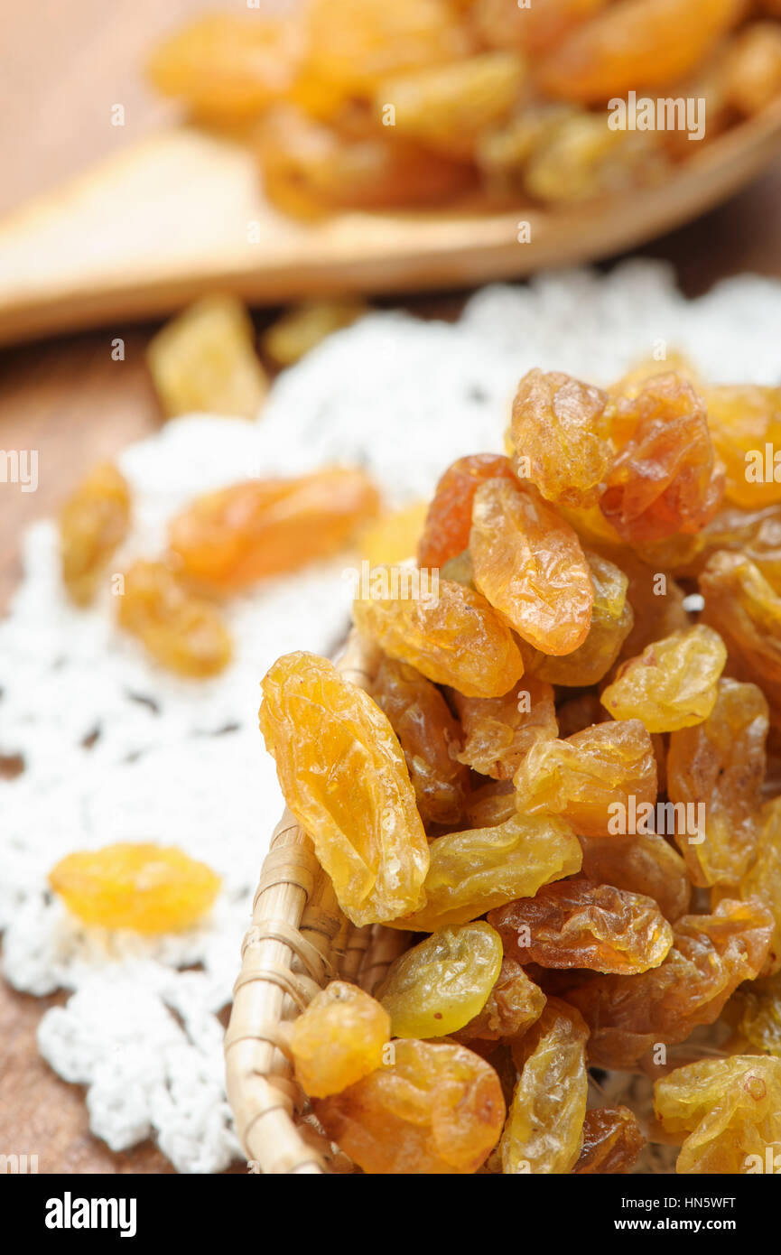 closeup heap of delicious raisins Stock Photo - Alamy