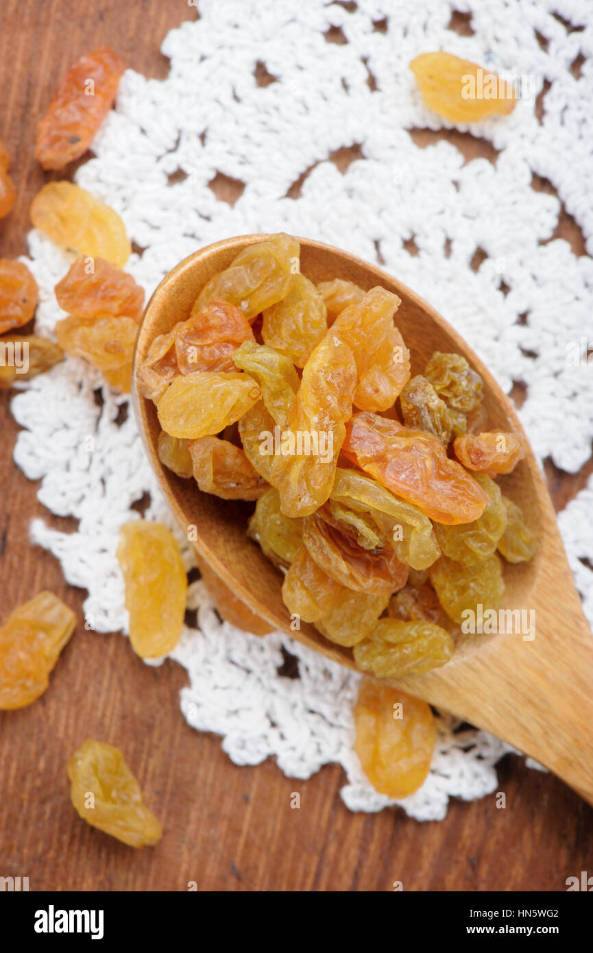 closeup heap of delicious raisins Stock Photo - Alamy