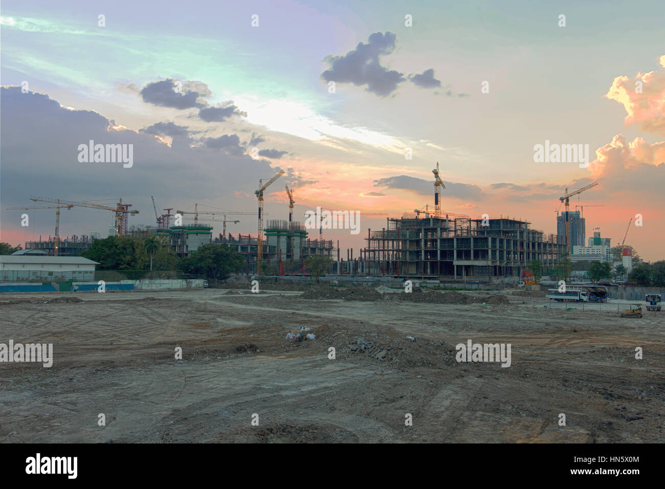 Dusk construction site hi-res stock photography and images - Alamy